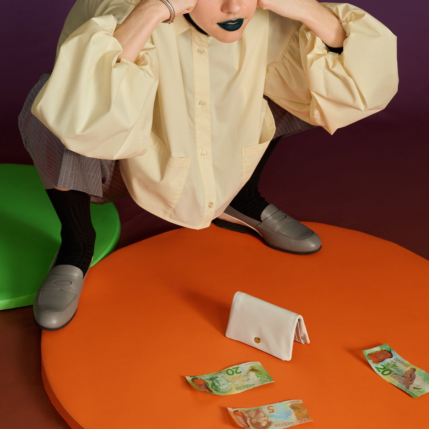 ＜Neutral Gray＞NP135 哈士奇 短夾/銀白色 | テーーマ teema